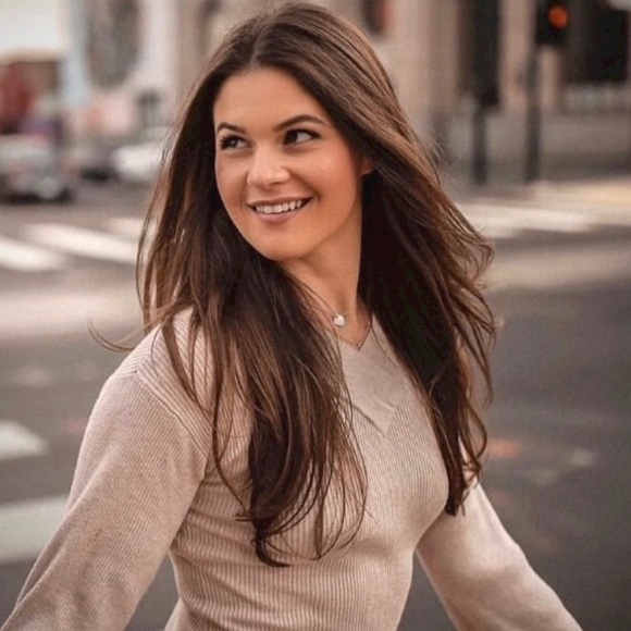 Natalie's Closet (@natalie_linan) | Poshmark